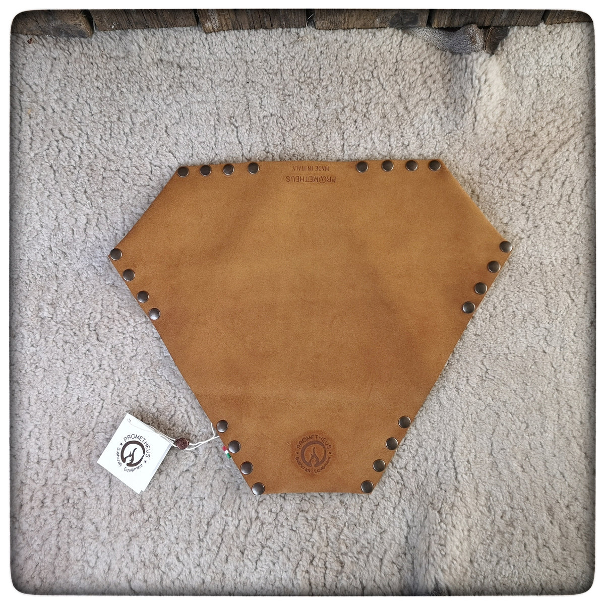 BUSHCRAFT CAMP STOOL Suede Leather – PROMETHEUS Bushcraft Equipment